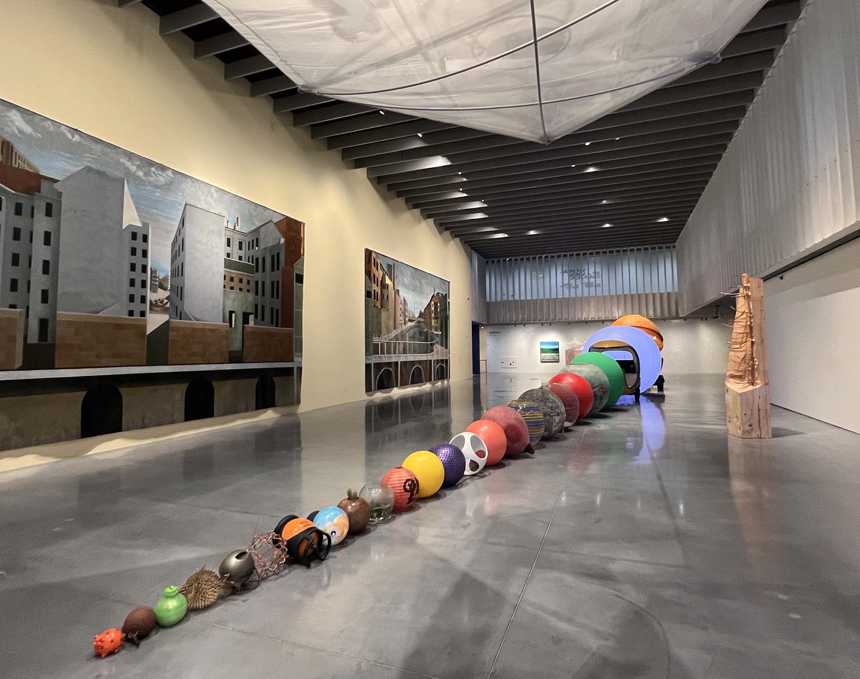 Parleyvoo Pompidou – Moving with Mitchell
