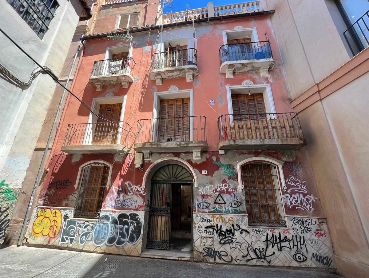 Jesus’ childhood home / La casa del niño Jesus – Moving with Mitchell