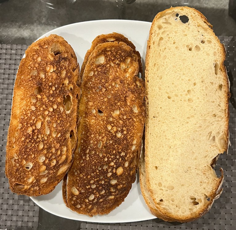 The Sprats make toast / Los Sprat hacen tostadas – Moving with Mitchell